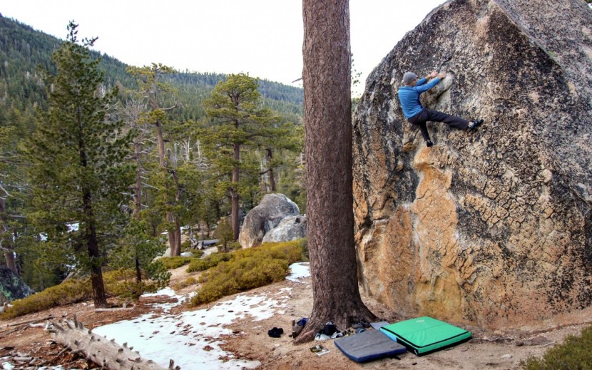 The 5 Best Bouldering Crash Pads of 2023 | Tested by GearLab