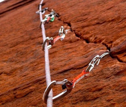 The 3 Best Climbing Nuts and Stoppers | Tested