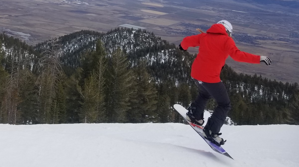 The 3 Best All Mountain Snowboards for Women | Tested