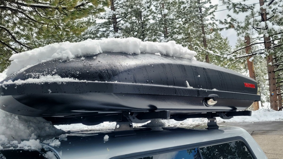 Yakima SkyBox 16 Carbonite Review | Tested by GearLab