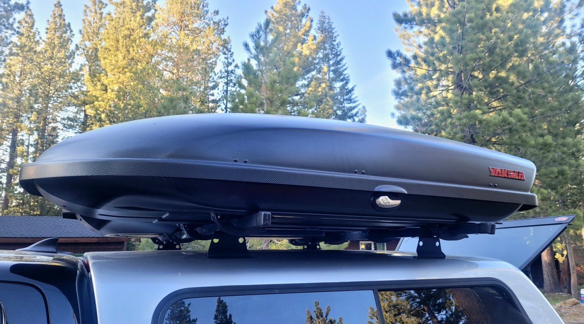 Yakima SkyBox 16 Carbonite Review | Tested by GearLab