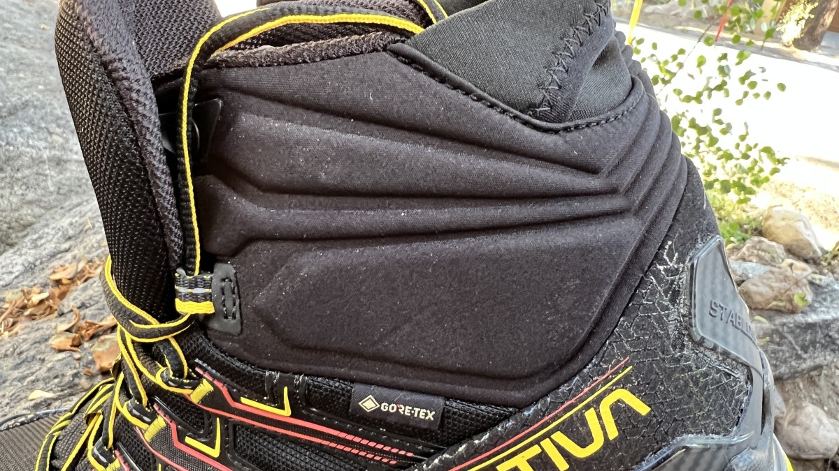La Sportiva Ultra Raptor II Mid GTX Review | Tested