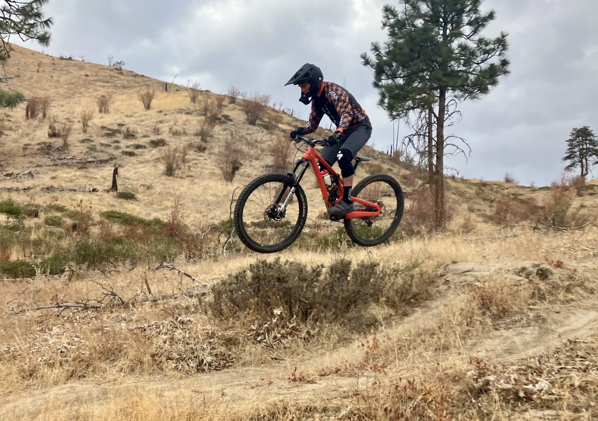 Sweet Protection Knee Guards Review | Tested & Rated