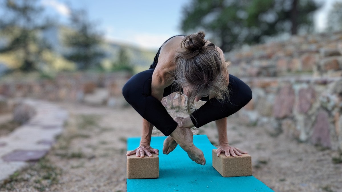 The 6 Best Yoga Blocks | Tested & Rated