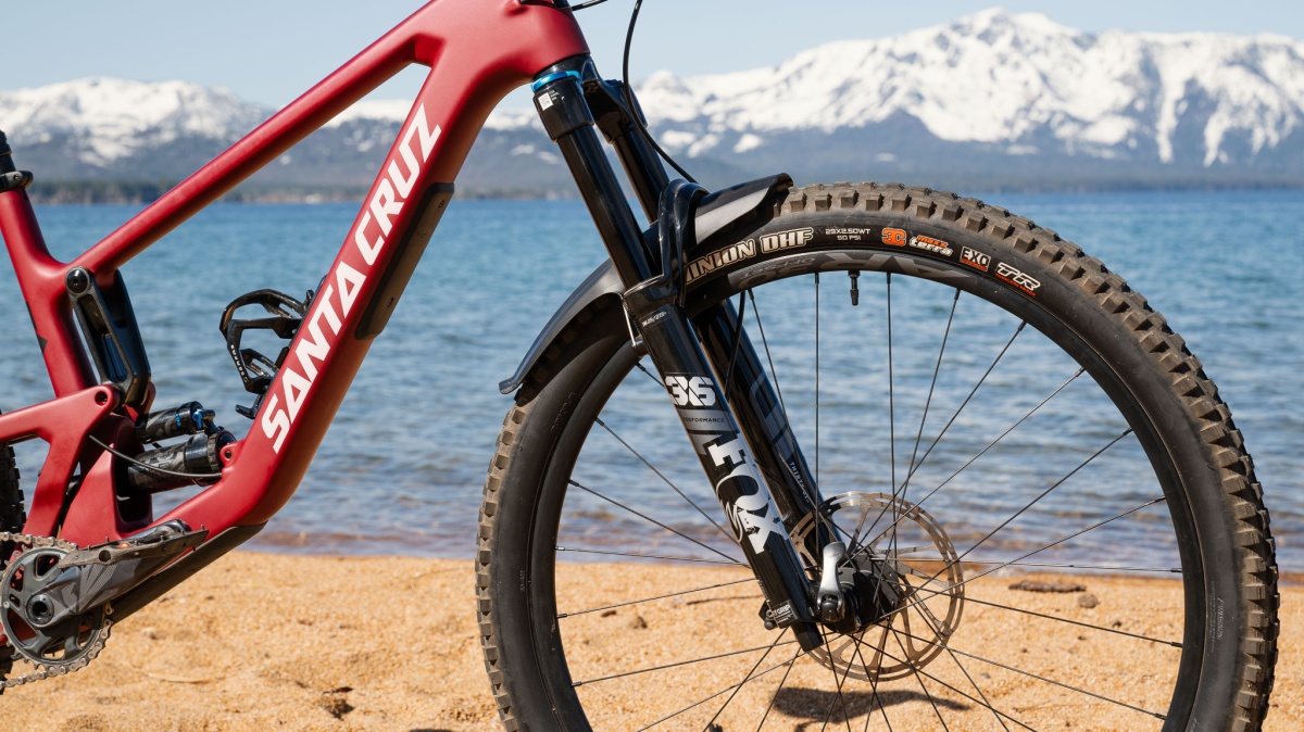 Santa Cruz Hightower 3 C S Review | Tested & Rated